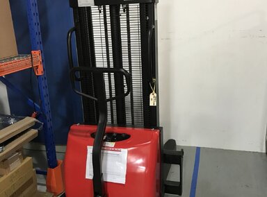 Used MHE Demag Stackers For Sale in Singapore - HeavyMart.com