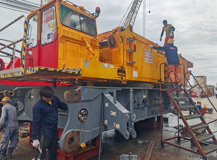 Used Liebherr LR1350/1 Crane For Sale in Singapore - HeavyMart.com