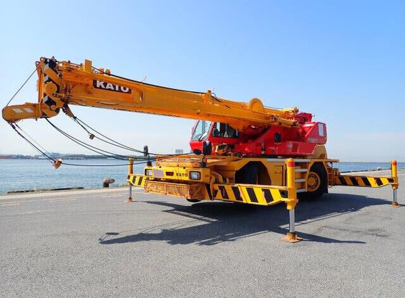 Used Kato KR-25H-V7 Crane For Sale in Japan - HeavyMart.com