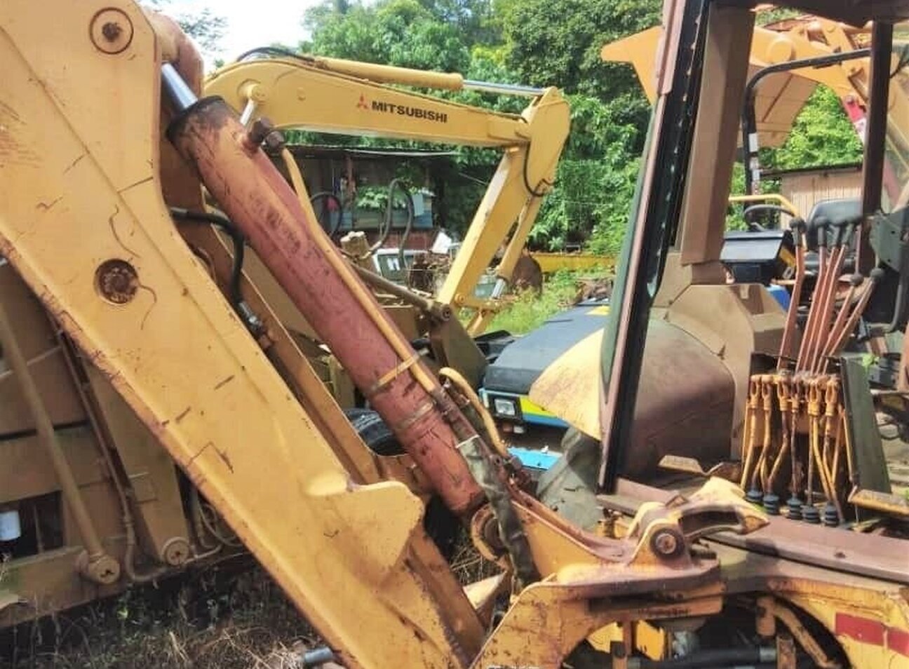 Used Case 580K Backhoe Loader For Sale in Malaysia - HeavyMart.com