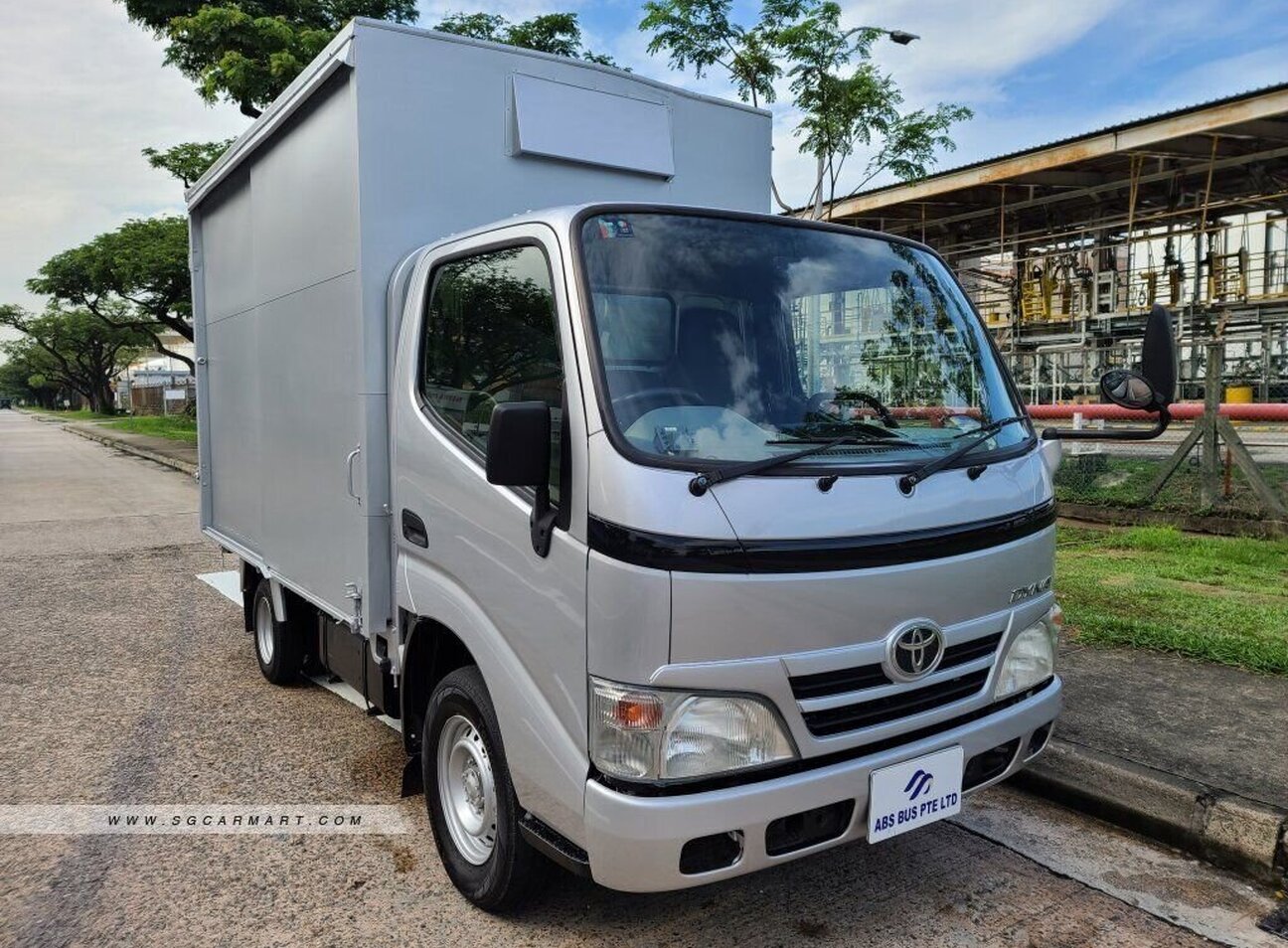 Refurbished Toyota Dyna 3.0 M Lorry For Sale in Singapore - HeavyMart.com