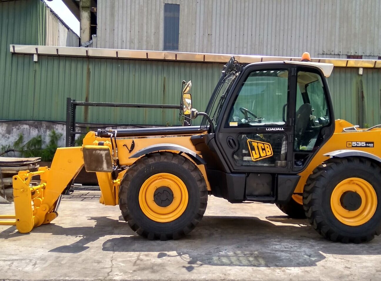 Refurbished JCB 535-140 Telehandler For Sale in Malaysia - HeavyMart.com
