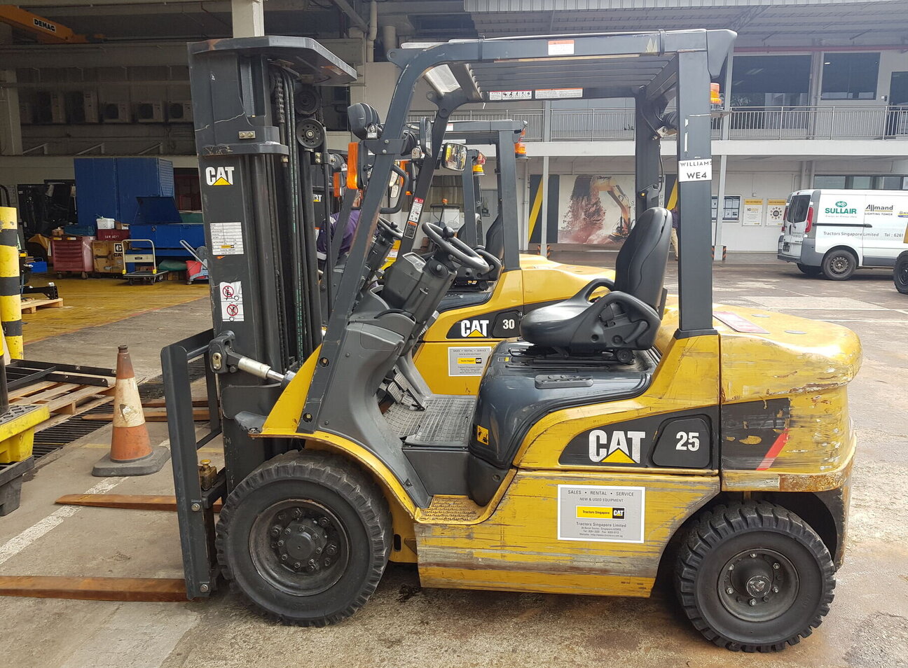 Used Caterpillar (CAT) DP25N Forklift For Sale in Singapore - HeavyMart.com