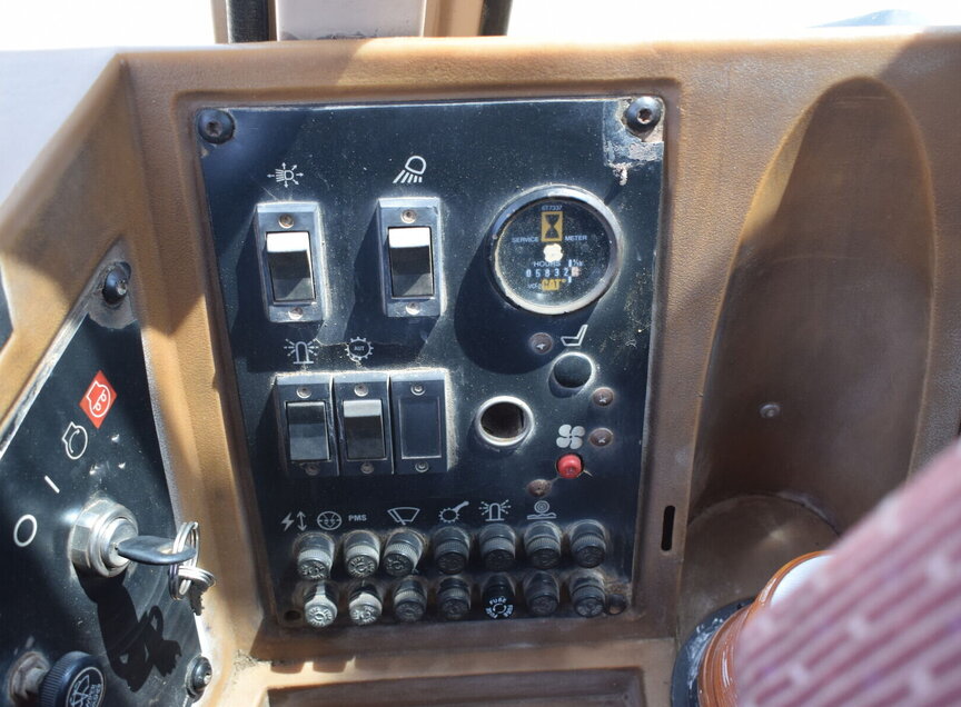 Used Caterpillar (CAT) 950F Loader For Sale in United Arab Emirates ...