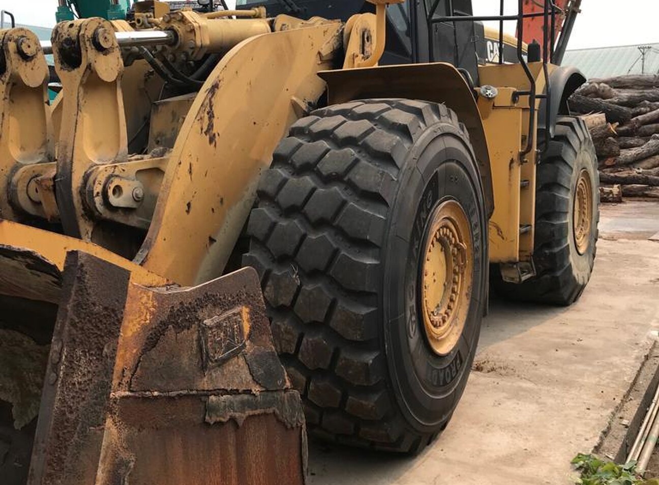 Used Caterpillar (CAT) 980H Loader For Sale in Singapore - HeavyMart.com