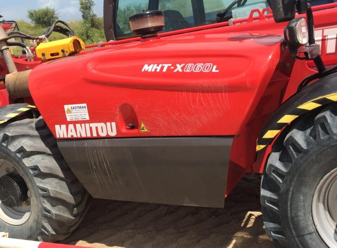 Used Manitou MHT-X 860 Telehandler For Sale in Singapore - HeavyMart.com